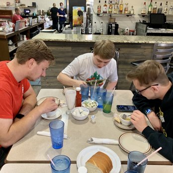 ANDREAS FAMILY RESTAURANT - Updated October 2025 - 282 Photos & 58 ...