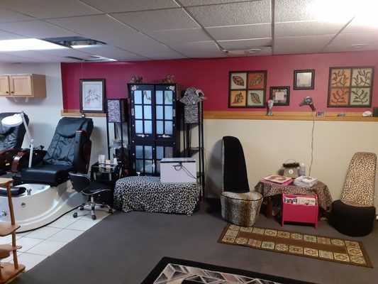 SHEAR CUTZ N NAILZ - Updated January 2026 - 44 Photos - W1395 63rd St ...