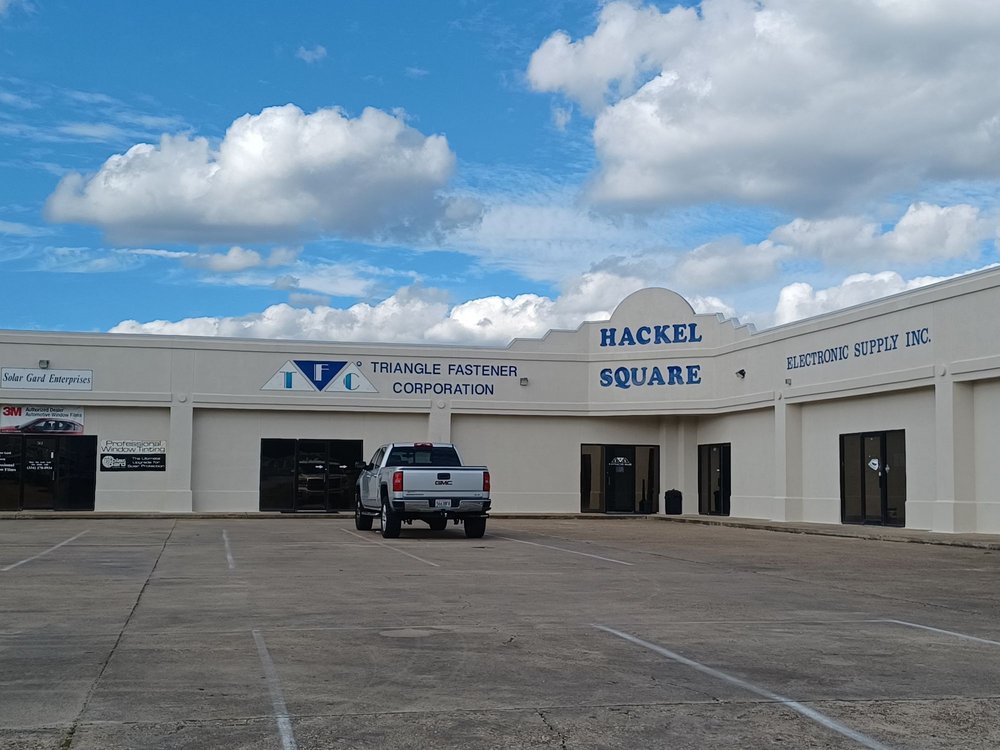 HACKEL SQUARE - 504 Hackel Dr, Montgomery, Alabama - Shopping Centers ...