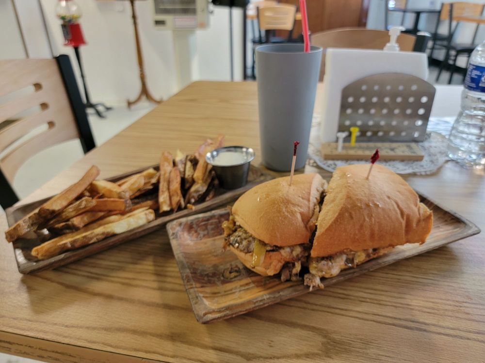 COSMO’S KITCHEN - Updated January 2026 - 29 Photos - 1404 W V Ave ...