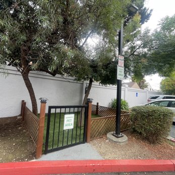 HAMPTON INN OAKLAND-HAYWARD - Updated October 2025 - 222 Photos & 108 ...