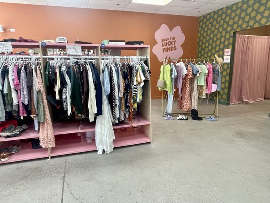 INDY CLOVER - Updated August 2025 - 19 Photos & 22 Reviews - 1307 E ...