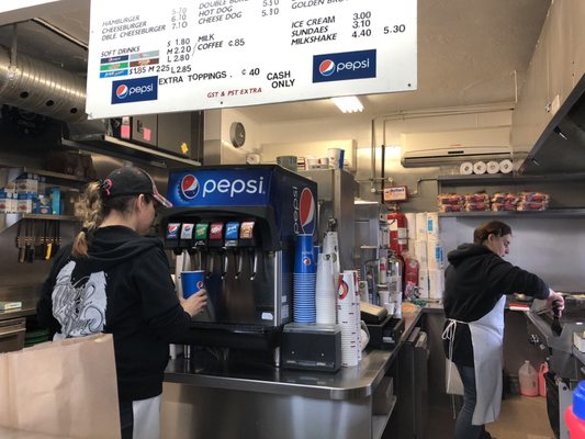 VJ’S DRIVE-IN - 33 Photos & 54 Reviews - Burgers - 170 Main Street ...