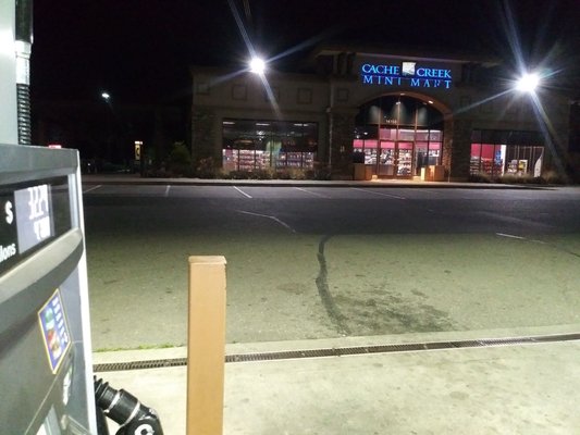 CACHE CREEK MINI MART - Updated May 2024 - 32 Photos - 14150 Winners ...