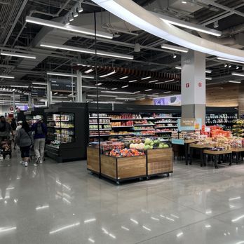 TARGET - Updated September 2025 - 137 Photos & 46 Reviews - 2345 Kuhio ...