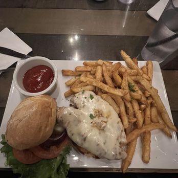 STATE 48 TAVERN - Updated May 2024 - 811 Photos & 926 Reviews - 614 N ...