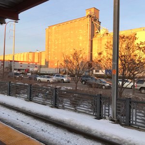 NORTHSTAR TARGET FIELD STATION - Cedar Lake Trl, Minneapolis, Minnesota ...