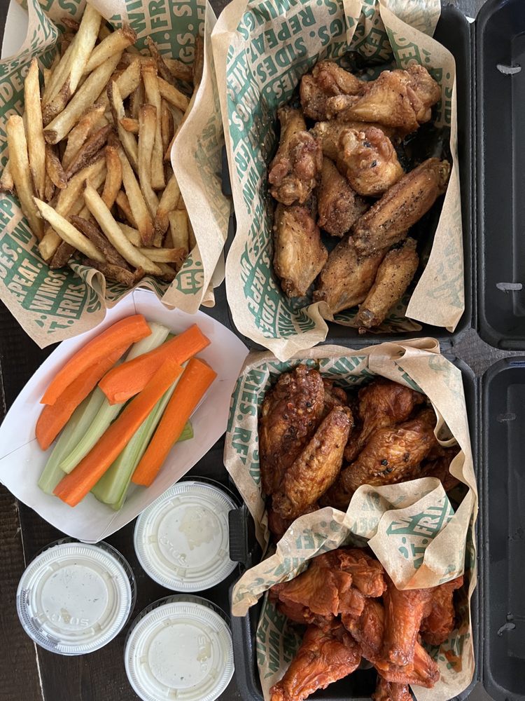 WINGSTOP - 202 Photos & 514 Reviews - 3541 N Freeway Blvd, Sacramento ...