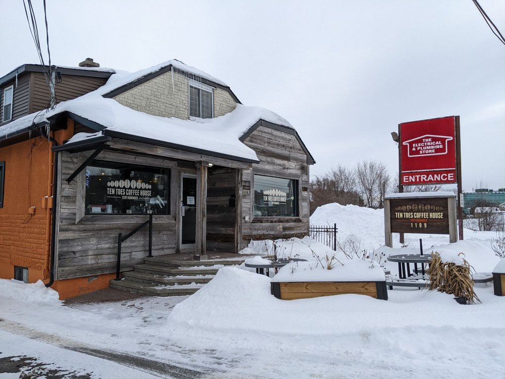 TEN TOES COFFEE HOUSE - Updated December 2025 - 39 Photos - 1109 ...
