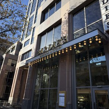 BIRDIE’S BARROOM AND KITCHEN - Updated December 2025 - 277 Photos & 145 ...