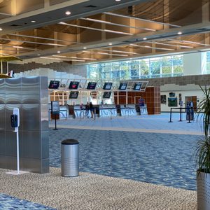 SPRINGFIELD-BRANSON NATIONAL AIRPORT - SGF - 128 Photos & 96 Reviews ...