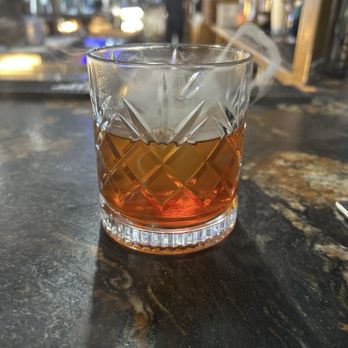 MAKOS MARINA BAR & GRILL - Updated September 2025 - 77 Photos & 44 ...