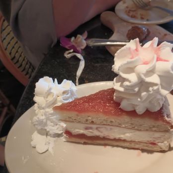 THE CHEESECAKE FACTORY - Updated March 2025 - 837 Photos & 883 Reviews ...