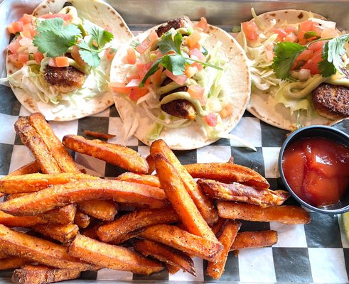 RUSTY BUCKET RESTAURANT & TAVERN - 81 Photos & 171 Reviews - 2692 ...