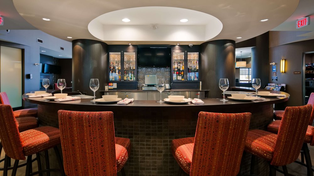 @LIBERTY LOUNGE - Updated September 2025 - 86 Freeport Boulevard NE ...