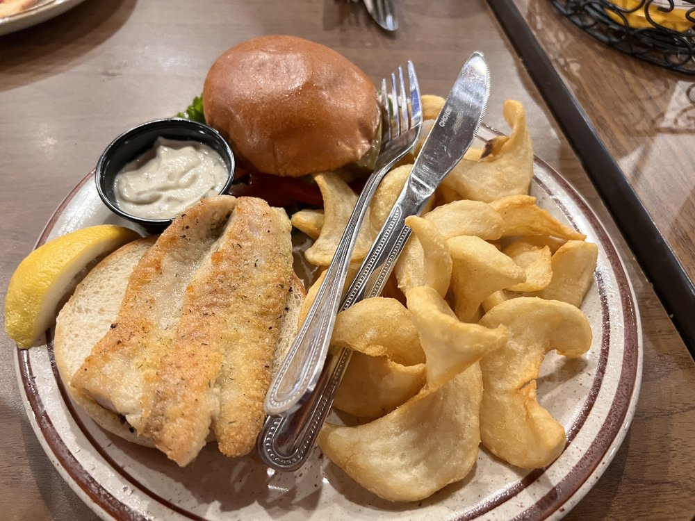 PINE SQUIRREL - Updated December 2025 - 126 Photos & 162 Reviews - 1600 ...