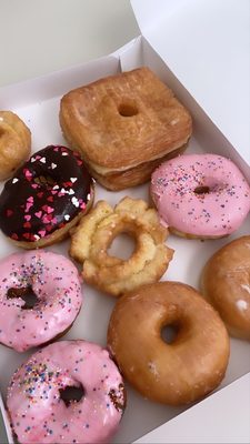 DONUT CONNECTION - Updated August 2024 - 101 Photos & 114 Reviews - 134 ...