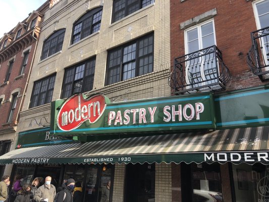 MODERN UNDERGROUND BAR AND GRILL - 51 Photos & 32 Reviews - 263 Hanover ...