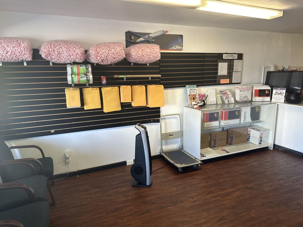 POSTAL DEPOT - Updated September 2025 - 11 Reviews - 461 W Apache Trl ...