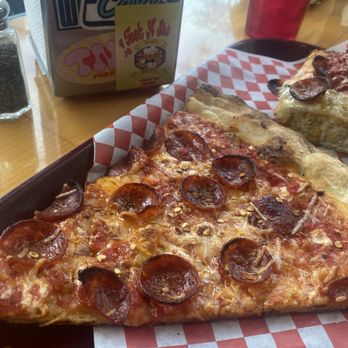 TNT PIZZA - Updated December 2024 - 376 Photos & 288 Reviews - 550 14th ...