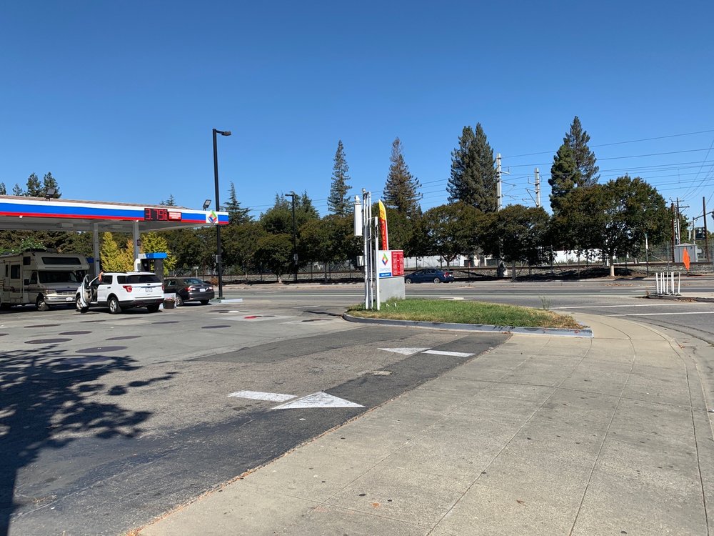 DIAMOND GAS & MARKET - Updated January 2026 - 789 E Evelyn Ave ...