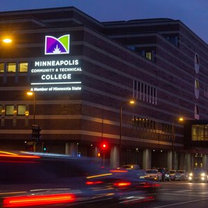 CAPELLA UNIVERSITY - Updated May 2024 - 90 Reviews - 225 S 6th St ...