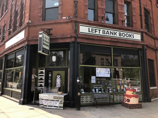 LEFT BANK BOOKS - 80 Photos & 147 Reviews - 399 N Euclid Ave, Saint ...