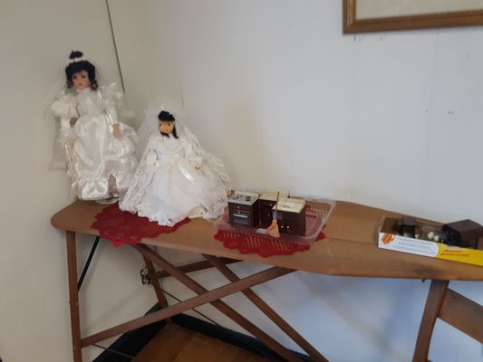 OLD SCHOOL ANTIQUE MALL AND FLEA MARKET - Updated October 2025 - 21 ...