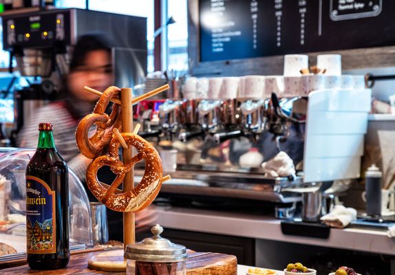 GORSUCH SKI CAFÉ - 13 Photos & 20 Reviews - 555 E Durant Ave, Aspen ...