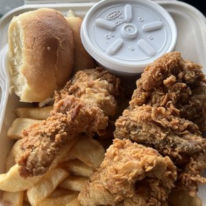 DONAHOO’S GOLDEN CHICKEN - 471 Photos & 747 Reviews - 1074 N Garey Ave ...