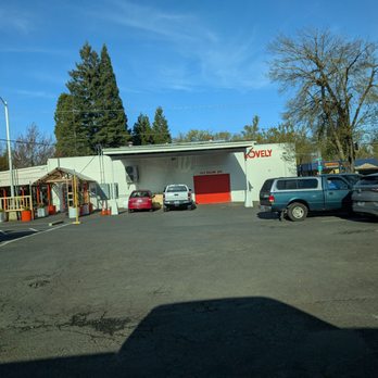 LOVELY - Updated January 2026 - 147 Photos & 129 Reviews - 111 Main St ...