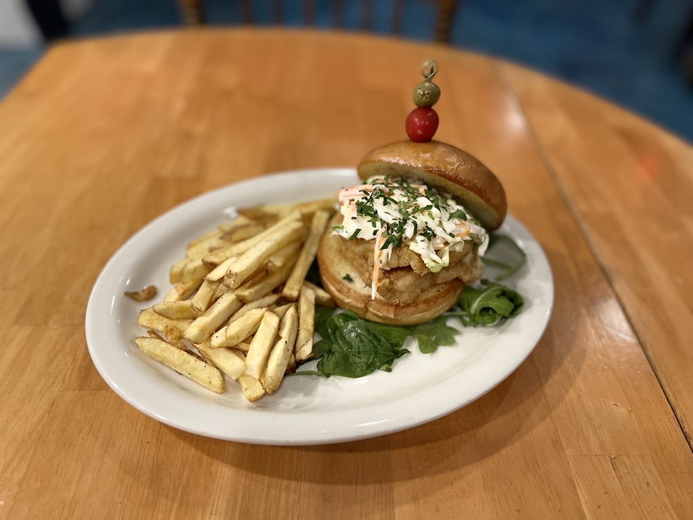 RODIE’S PLACE - Updated May 2024 - 85 Photos & 129 Reviews - 5115 N ...