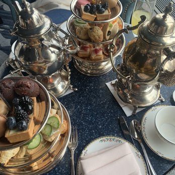 BLU - Updated July 2024 - 259 Photos & 155 Reviews - 424 E Wisconsin ...