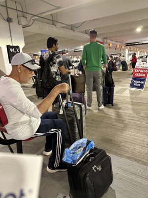 BUDGET CAR RENTAL - Updated January 2026 - 14 Photos & 67 Reviews ...