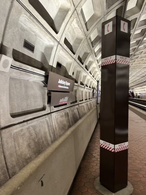 JUDICIARY SQUARE METRO STATION - Updated December 2025 - 54 Photos & 14 ...