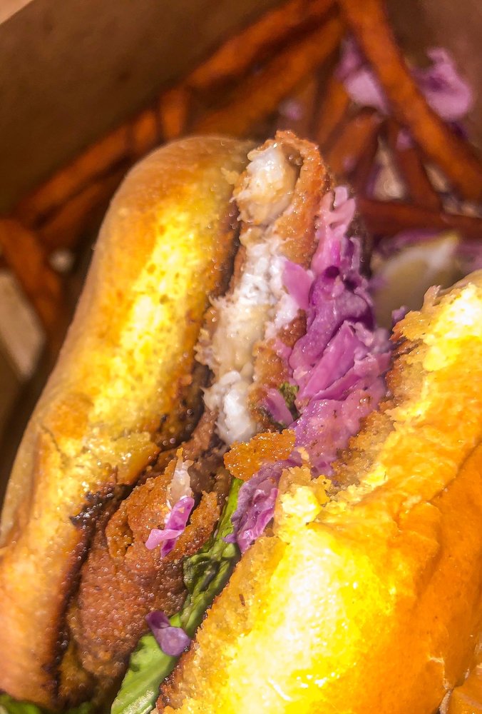 BATES BAR AND GRILL - 71 Photos & 98 Reviews - 2 Commercial St ...