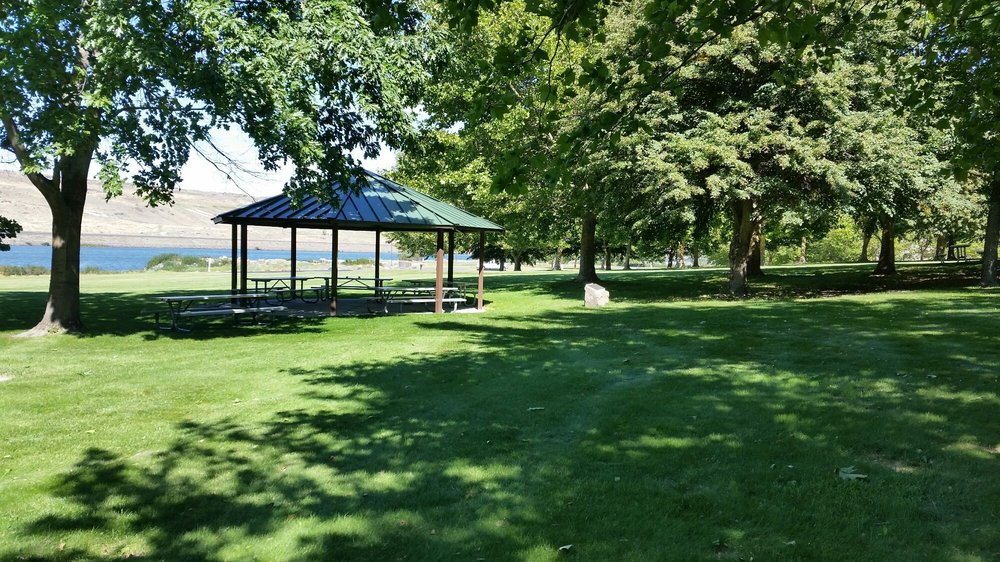 CROW BUTTE PARK - Updated June 2024 - 44 Photos - 165215 W Crow Butte ...