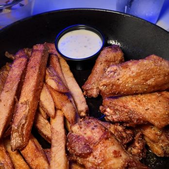 4PLAY KITCHEN & COCKTAILS - Updated July 2025 - 94 Photos & 29 Reviews ...