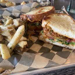 LOCK 29 MONT CLARE - Updated January 2026 - 95 Photos & 94 Reviews ...