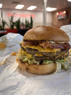 LUCKY’S DRIVE-IN - Updated February 2025 - 196 Photos & 79 Reviews ...