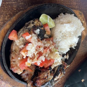 TOPPINGS TREE RESTAURANT - Updated June 2024 - 765 Photos & 587 Reviews ...