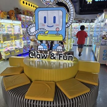 CLAW & FUN - Updated August 2025 - 74 Photos & 47 Reviews - 1223 Grand ...