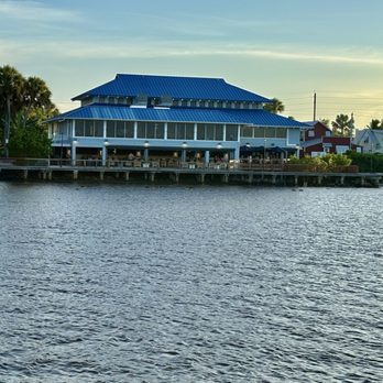 WATERFRONT - Updated August 2025 - 347 Photos & 344 Reviews - 131 SW ...