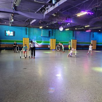 ROLLERCADE ROLLER RINK - Updated December 2025 - 21 Photos & 13 Reviews ...