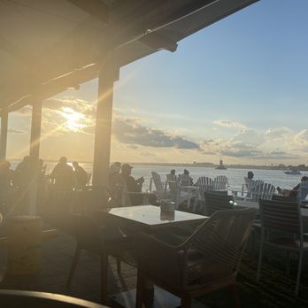 PIER 52 - Updated June 2025 - 181 Photos & 84 Reviews - 52 Ferry St ...