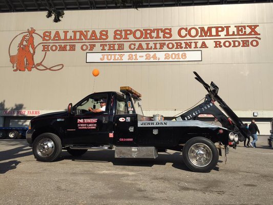 P & R TOWING - Updated October 2025 - 16 Photos & 15 Reviews - 29 W Lake St, Salinas, California ...
