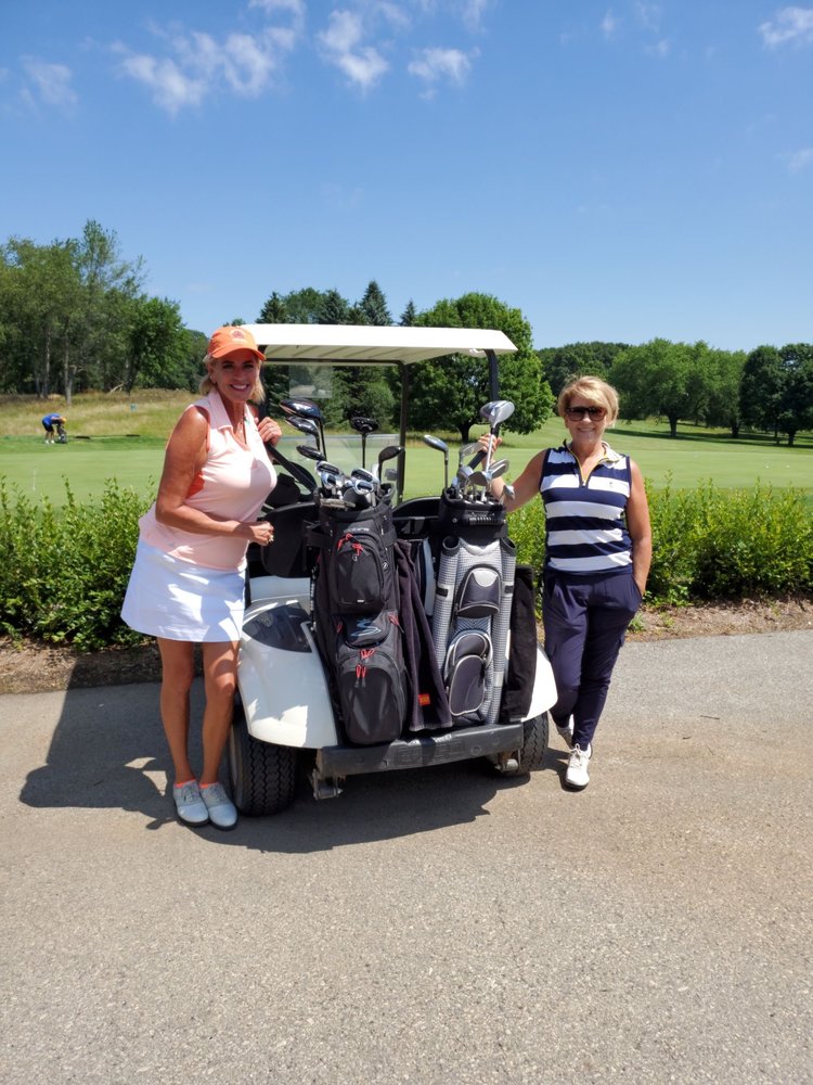 NAGA-WAUKEE GOLF COURSE - W307 N1897 Maple Ave, Pewaukee, Wisconsin ...