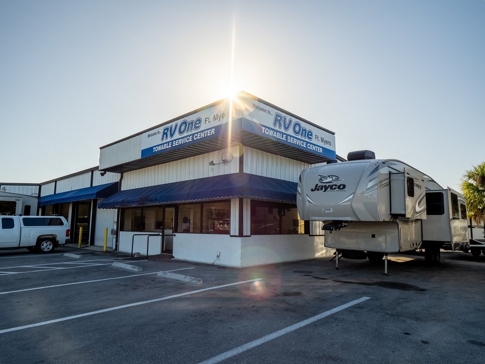 BLUE COMPASS RV FORT MYERS - Updated September 2024 - 32 Photos & 54 ...