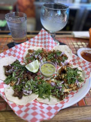 LAREDO’S MEXICAN BAR & GRILL - 69 Photos & 75 Reviews - 3480 Keith ...