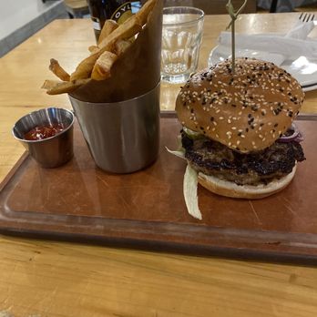 HAMBRGR - Updated August 2025 - 276 Photos & 232 Reviews - 49 King ...